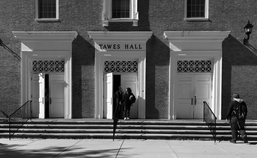 Merrill College-Photojournalism: Assignment #8, Jones