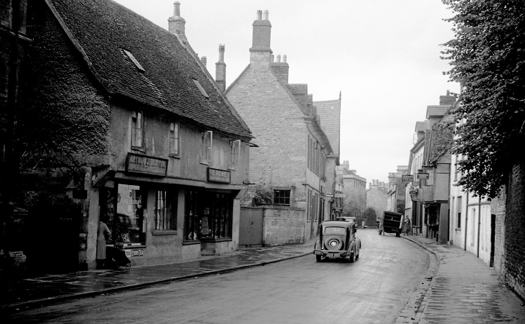 Amazing Photos Document Everyday Life of England in the Late 1930s ...