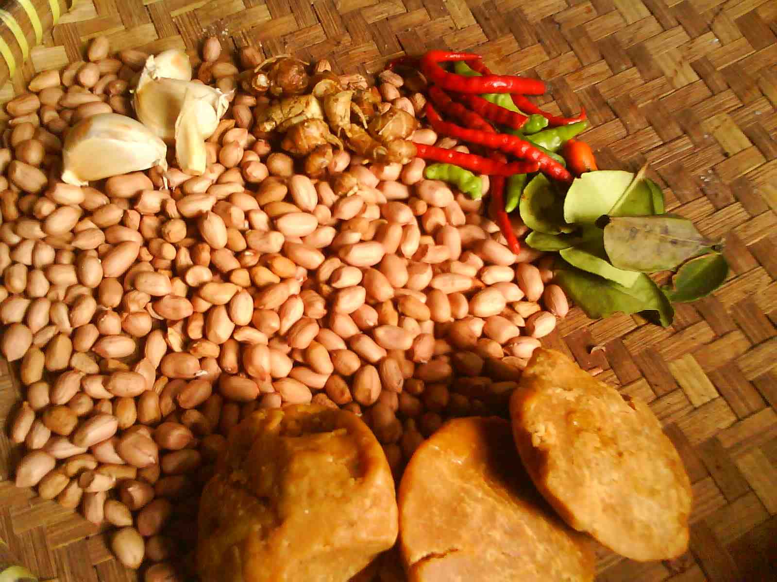 Ide Usaha Resep Sambal Kacang Kemasan