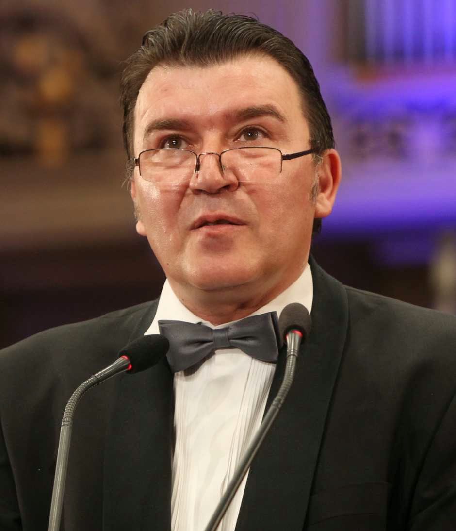 BIOGRAFIE RADU BALANESCU Secretar Executiv al Conferinţei Mondiale a ...