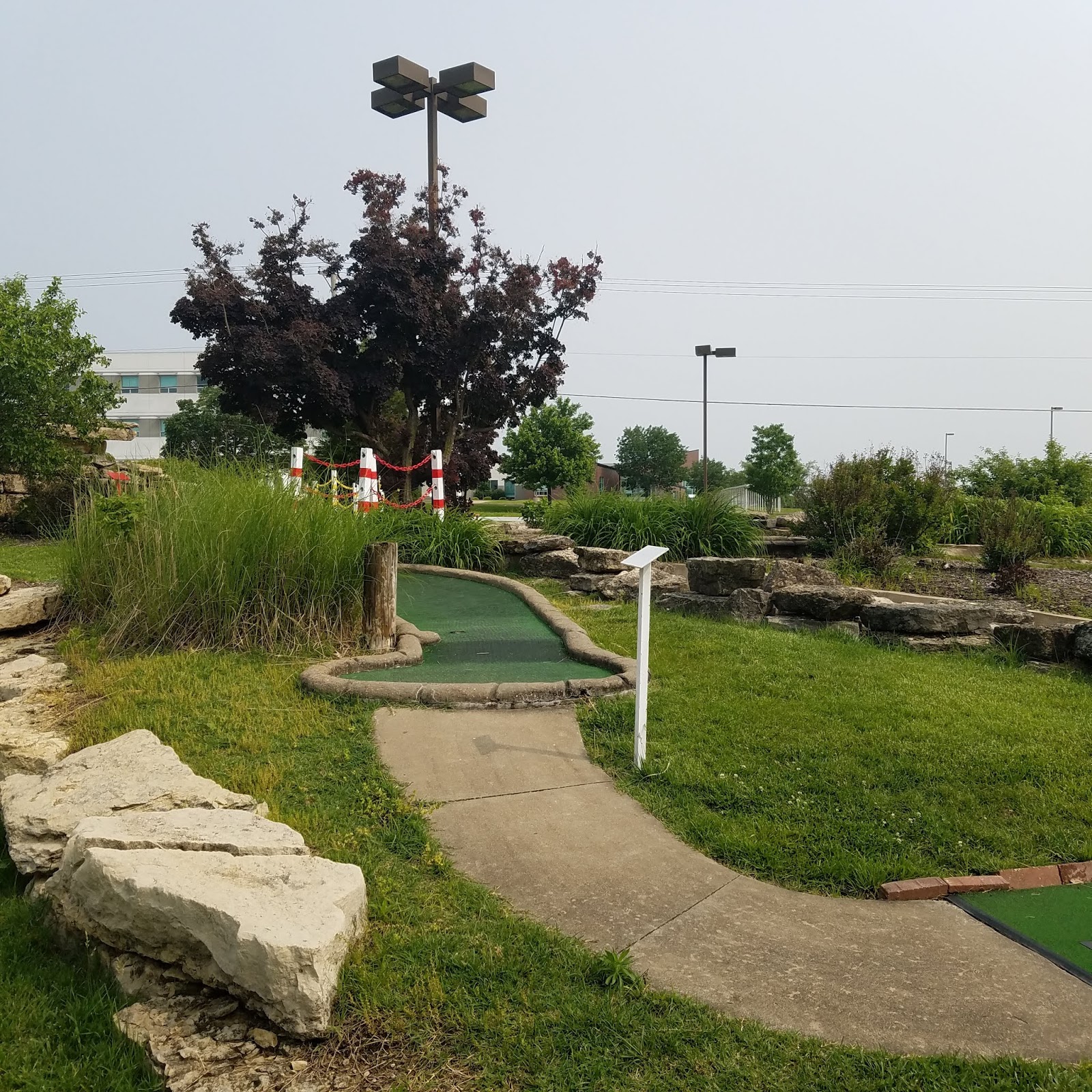 Play St. Louis: The Falls Mini Golf, O'Fallon