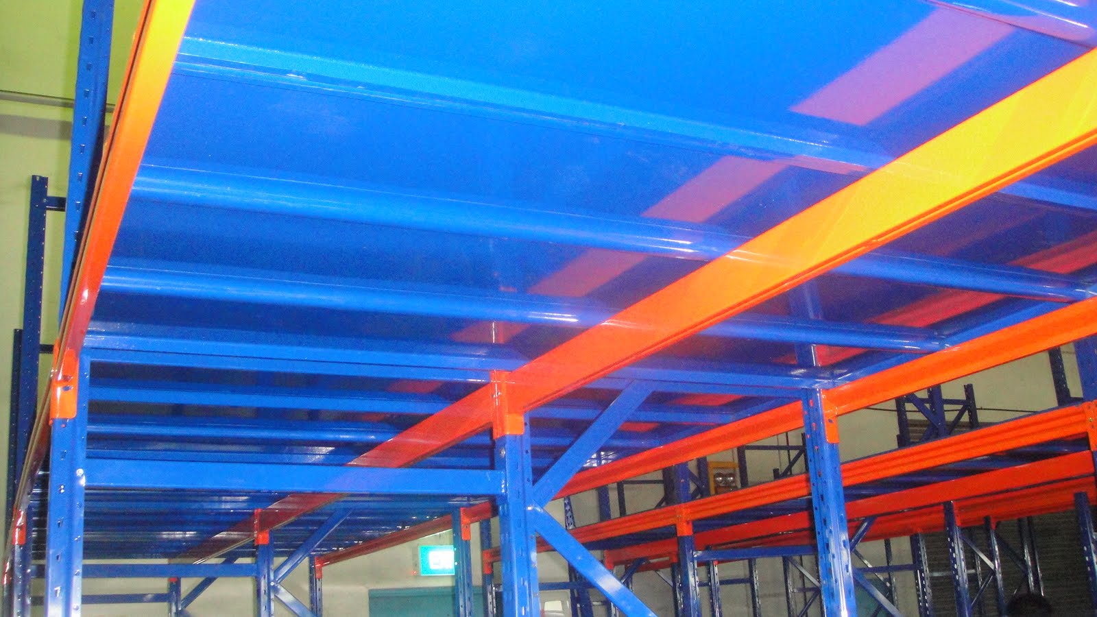 Teckwell Shinec Pte Ltd: Medium duty racking
