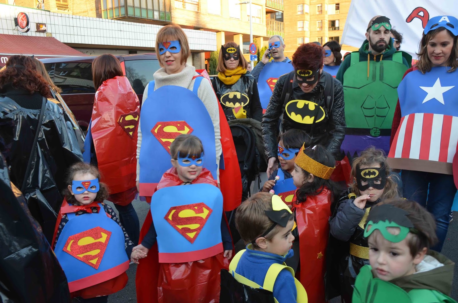 Los superhéroes llegan al desfile de carnaval ~ AMPA Saavedra - CEIP ...
