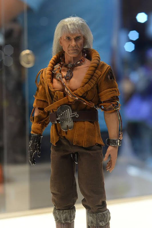 The Trek Collective: QMx reveal loads of new action figures and props ...