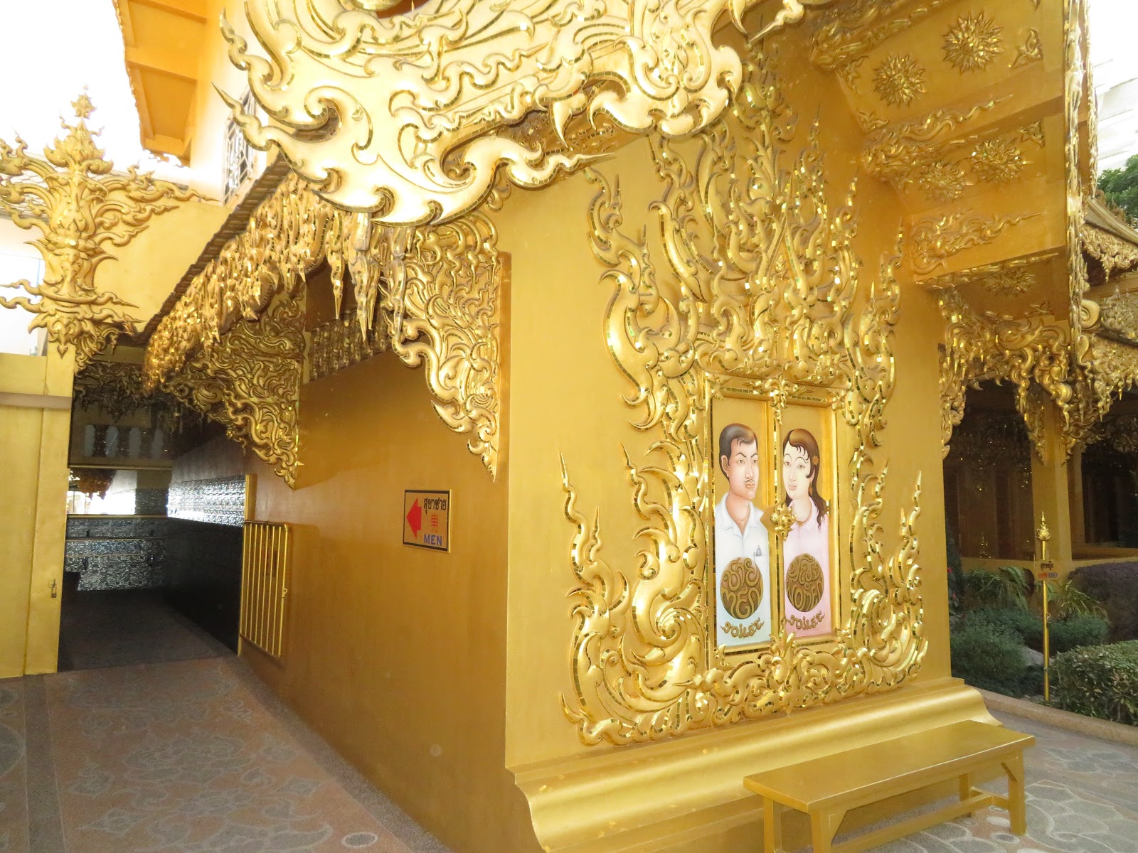 Kee Hua Chee Live!: WHITE TEMPLE OR WAT RONG KHUN IN CHIANGMAI ...