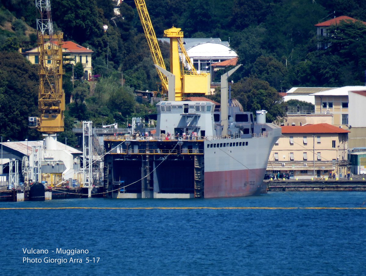 SI VIS PACEM, PARA BELLUM: La nave logistica della Marina Militare ...