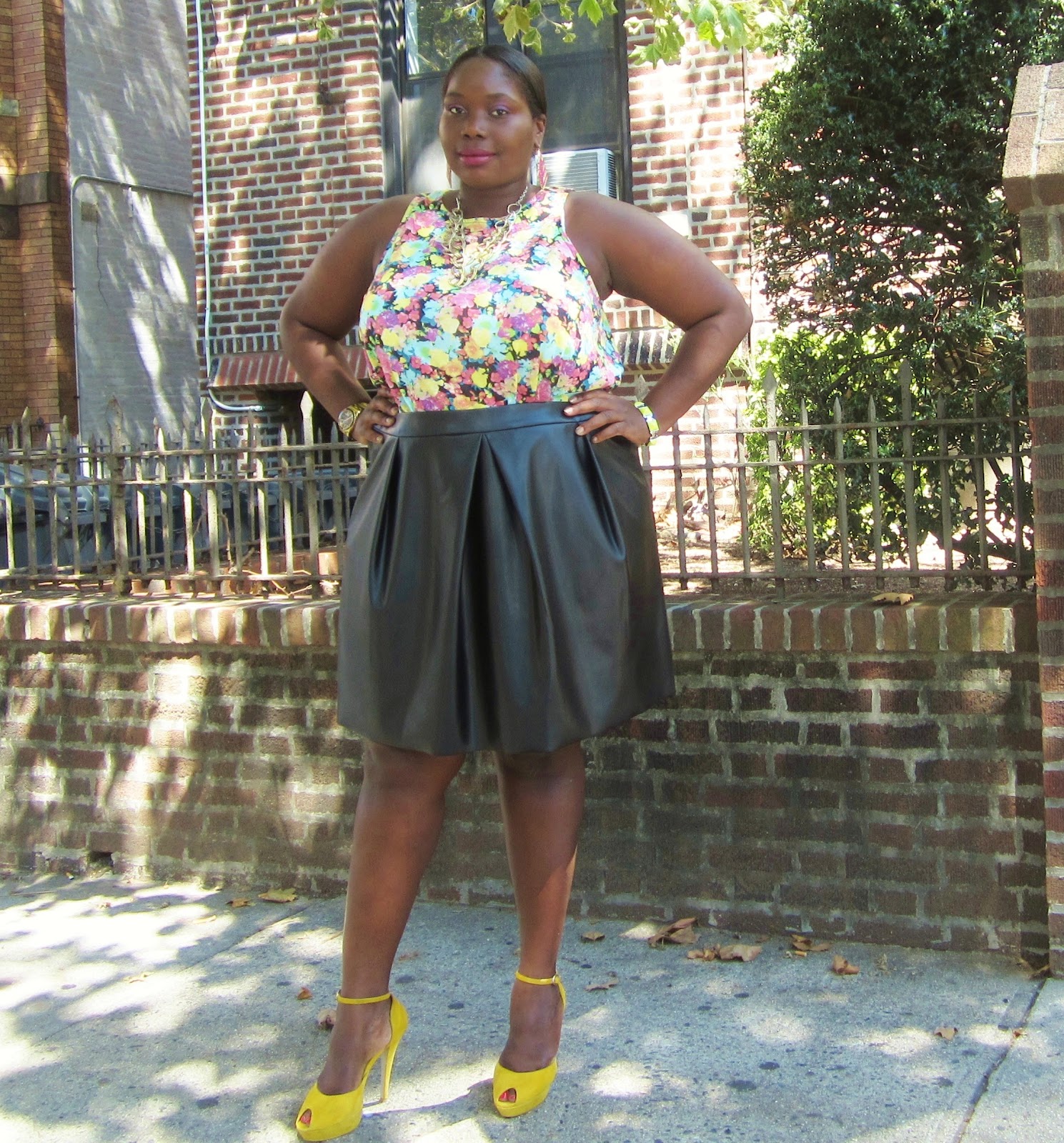 STYLE JOURNEY: FLORALS AND LEATHER - Stylish Curves