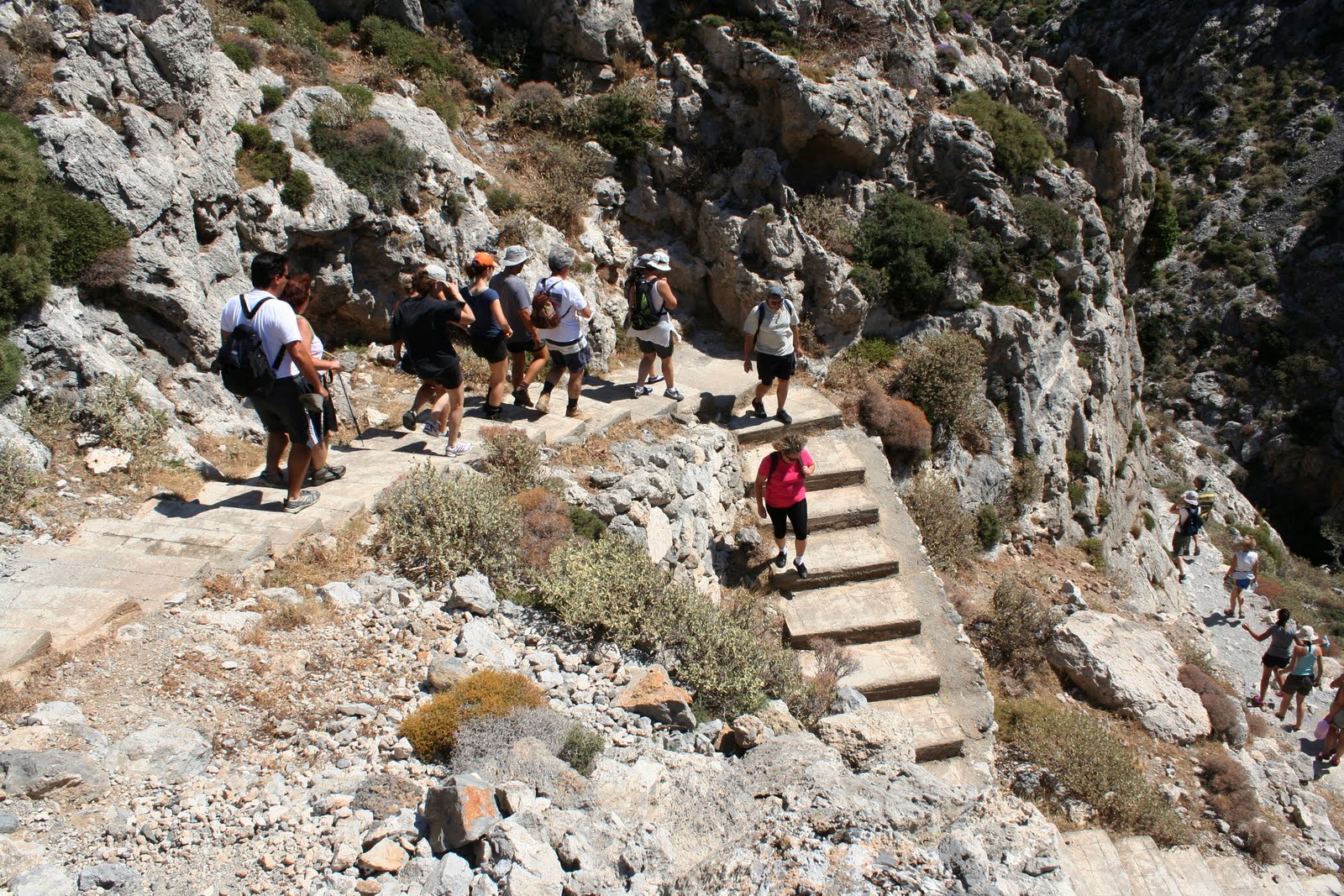 EXPLORE MOUNTAINS: ΚΟΥΡΤΑΛΙΩΤΙΚΟ ΦΑΡΑΓΓΙ (ΜΟΝΗ ΠΡΕΒΕΛΗ)