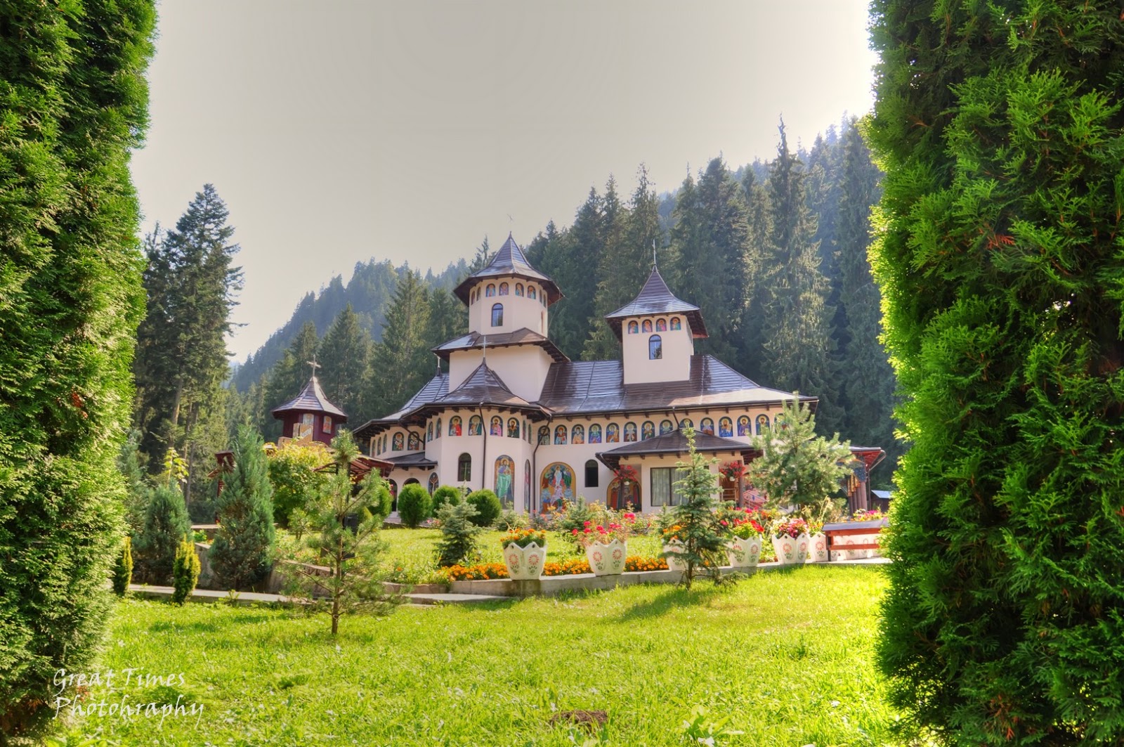 Sihastria Raraului Monastery | Great Times Photography