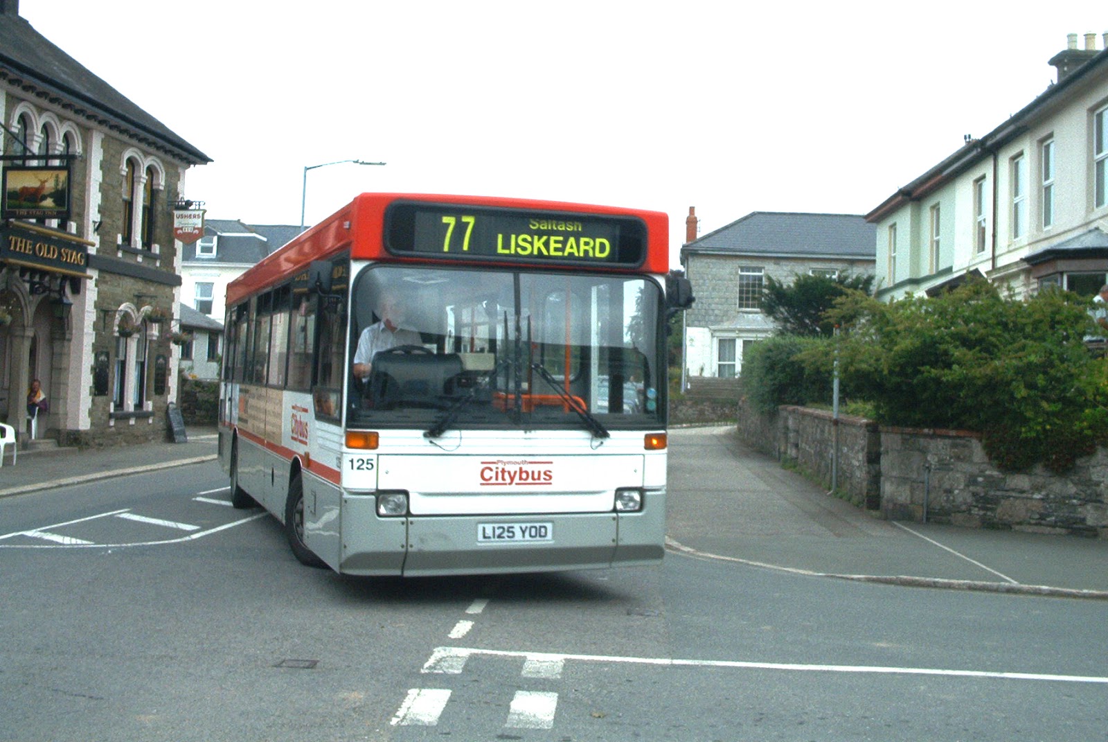 Southern England Bus Scene: April 2012