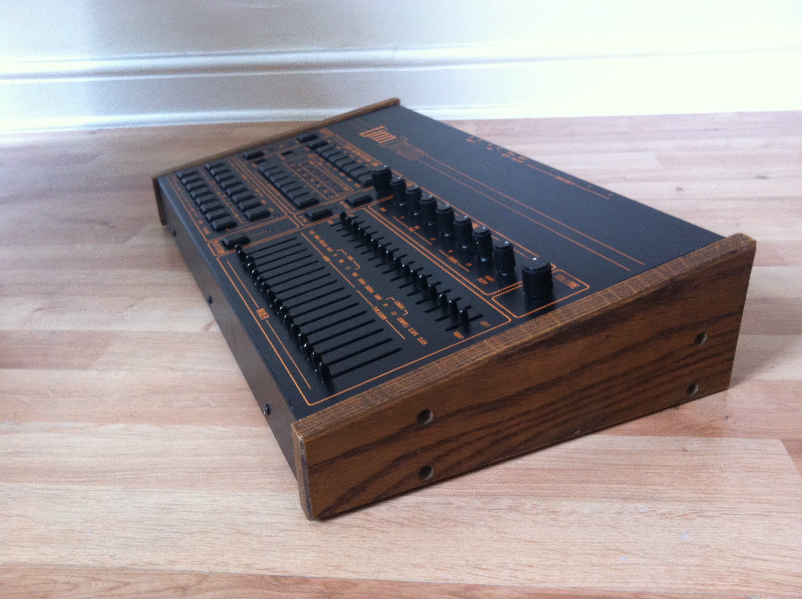 MATRIXSYNTH: Linndrum LM2 Vintage Analogue Drum Machine Fully Serviced