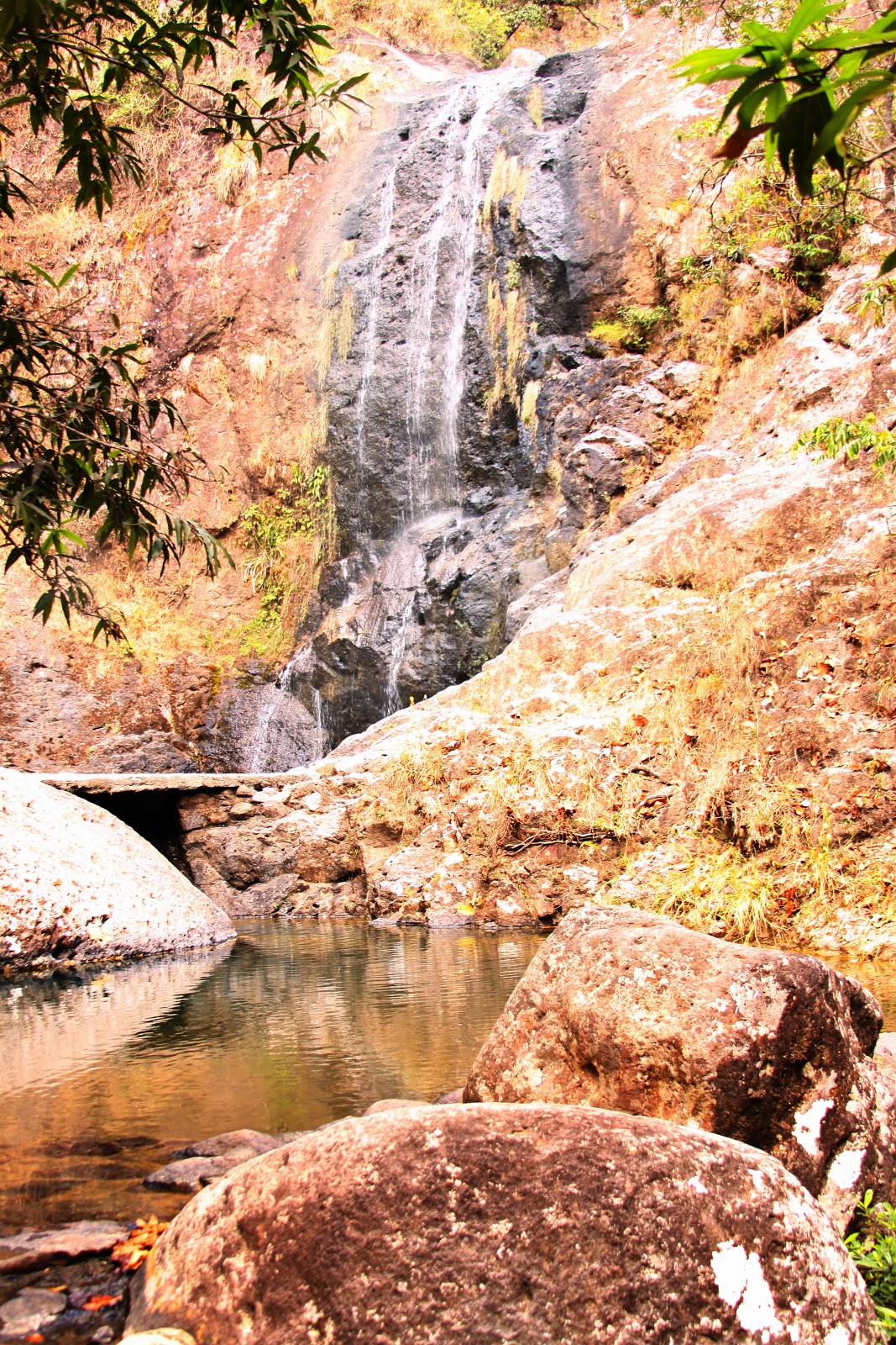Beatriz Aguilera: Río sapo y Cascada del Perol