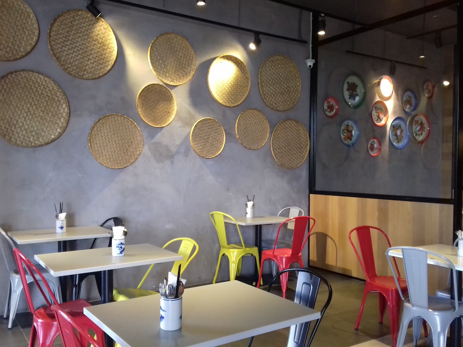 dekorasi ruang kedai makan - Deirdre Davies