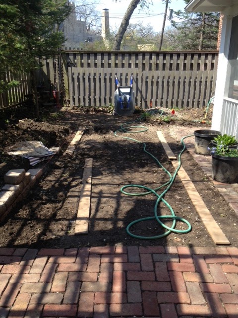 Living in Des Moines: Boring to Brilliant ~ Garden Transformation