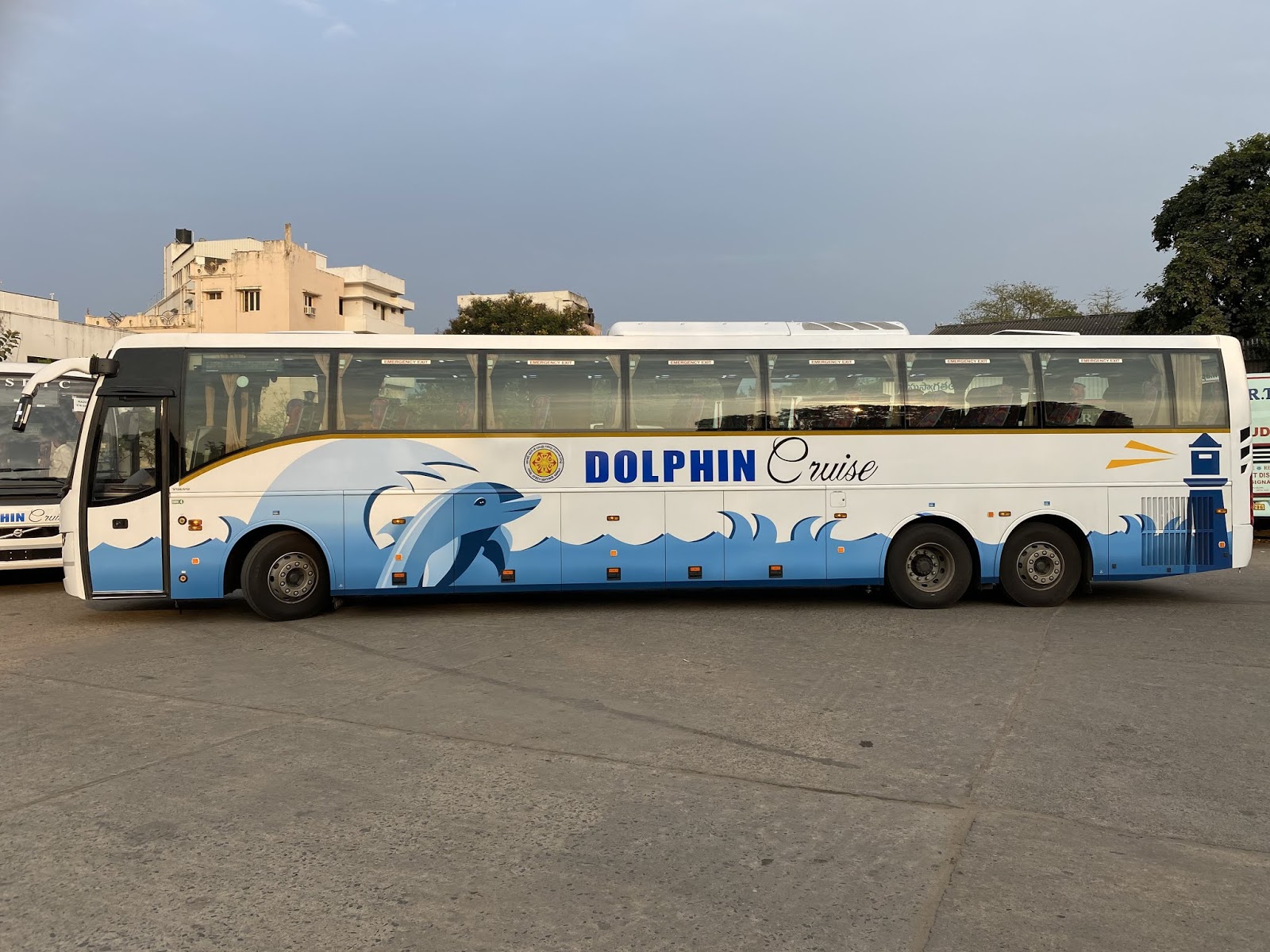 APSRTC DOLPHIN CRUISE BUS | VOLVO B11R 14.5m Multi Axle.