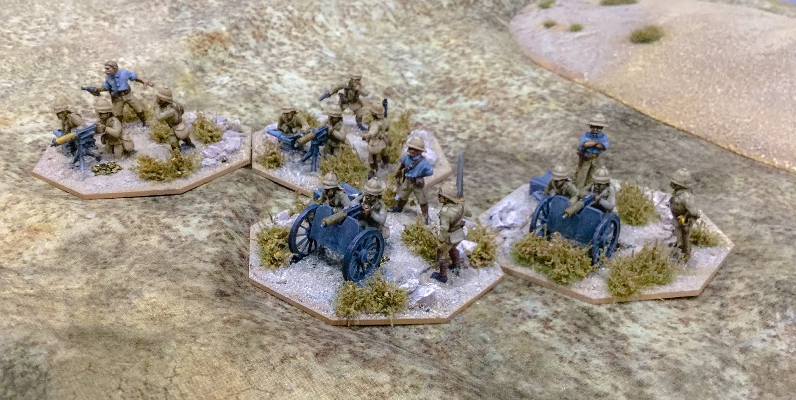 One man and his brushes.: Sudan - Young Winston , & Maxim guns