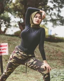 Foto Terbaru remaja berjilbab, cantik banget (TT brutal) susu gede ...
