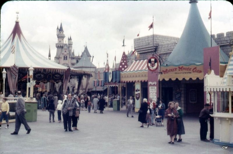 Just After Opening, Here is What Disneyland Looked Like in the Second ...