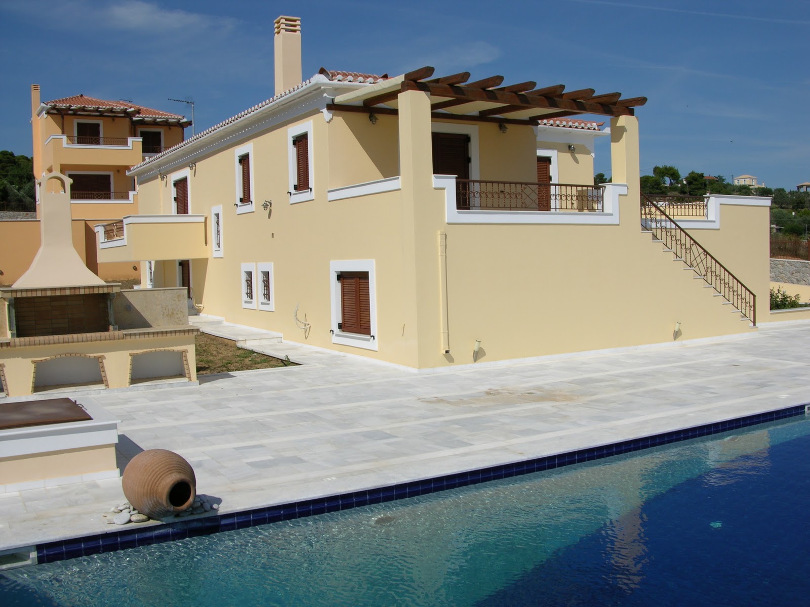 Lampiris Village: 2 ΒΙΛΛΕΣ ΣΤΗΝ ΠΕΡΙΟΧΗ BΕΡΒΕΡΟΝΤΑ ΚΟΝΤΑ ΣΤΟ ΠΟΡΤΟ-ΧΕΛΙ