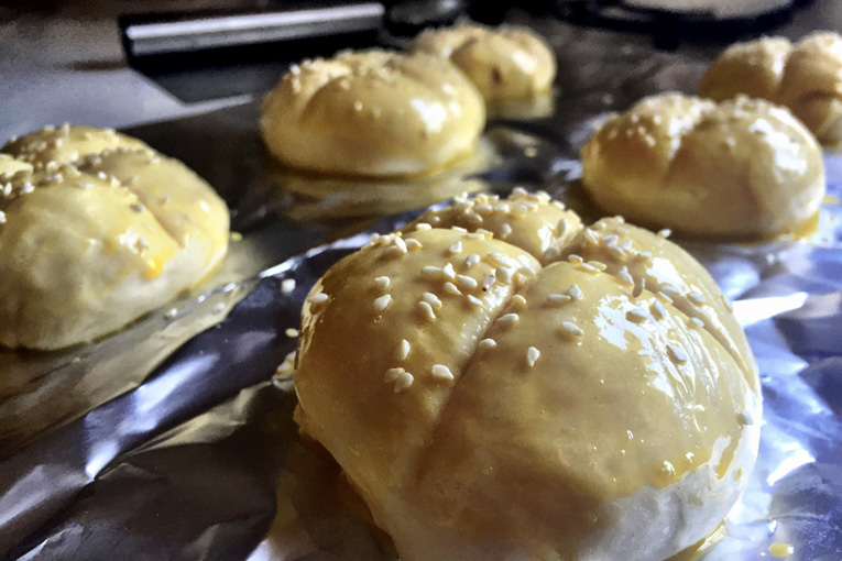 Homestyle Hamburger Buns | eatTALK: food for blog