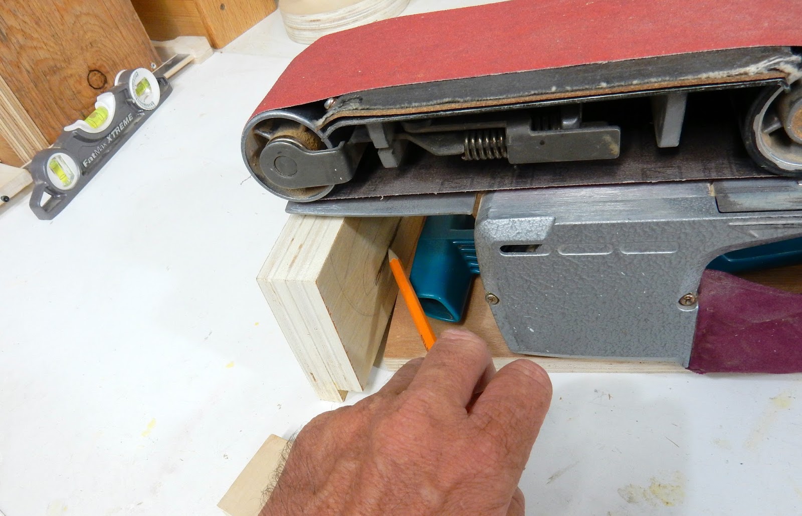 Jax Design: Belt Sander Stand -- Can Sit In 3 Positions