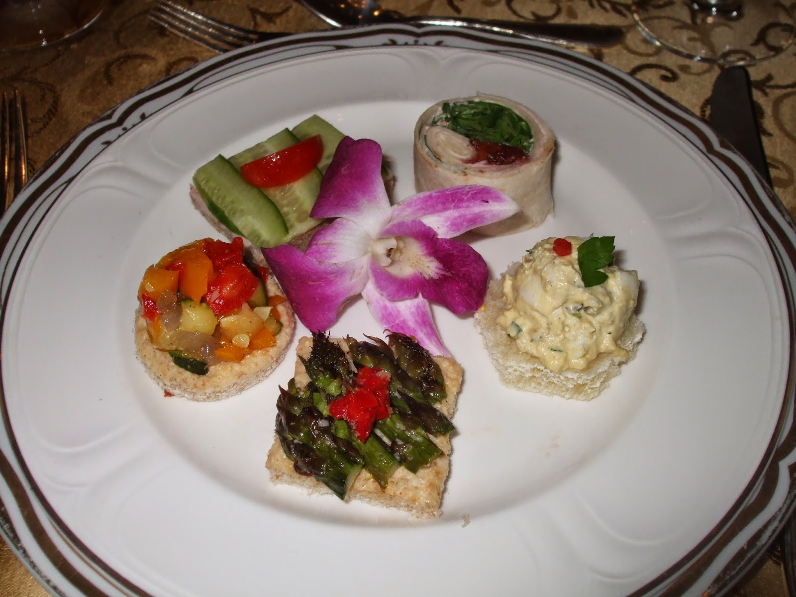 Rosemary's Sampler: Afternoon Tea - Willard Intercontinental ...