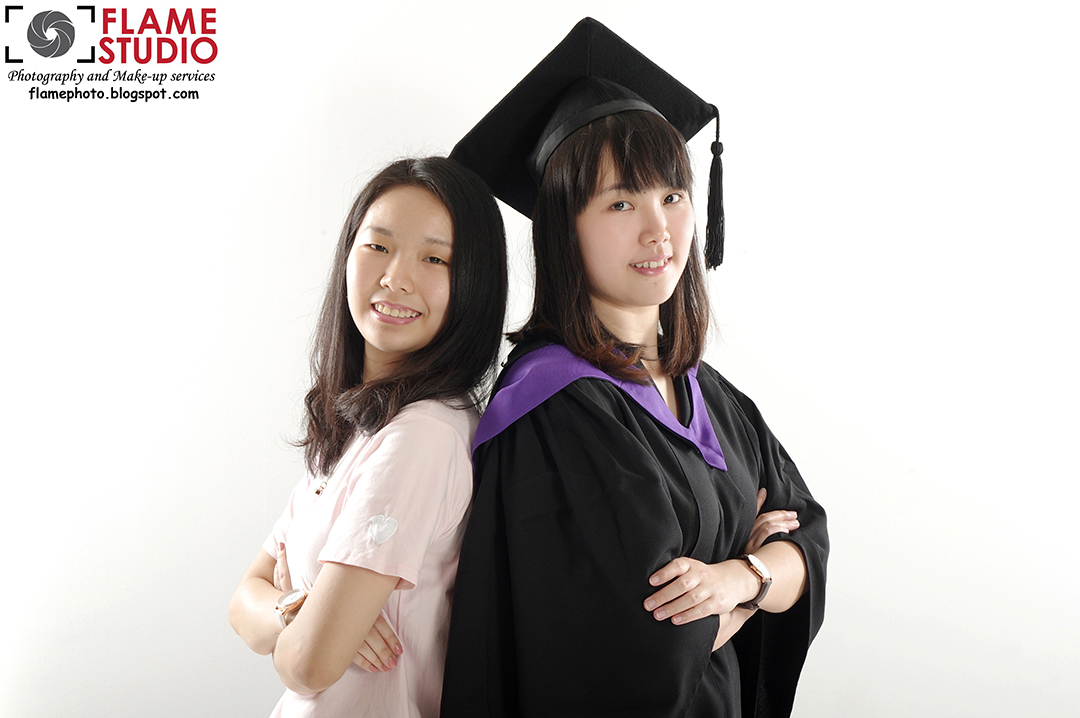 Flame Graduation Photography Studio: Graduation Convocation Family ...