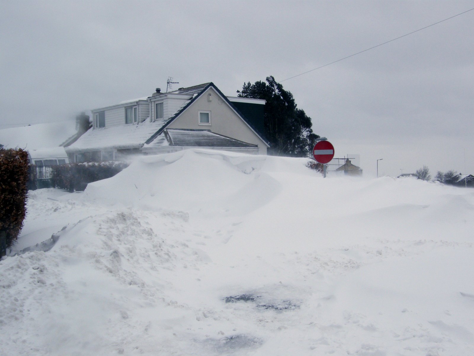 WEST YORKSHIRE BIRDING: Yet more Queensbury snow scenes