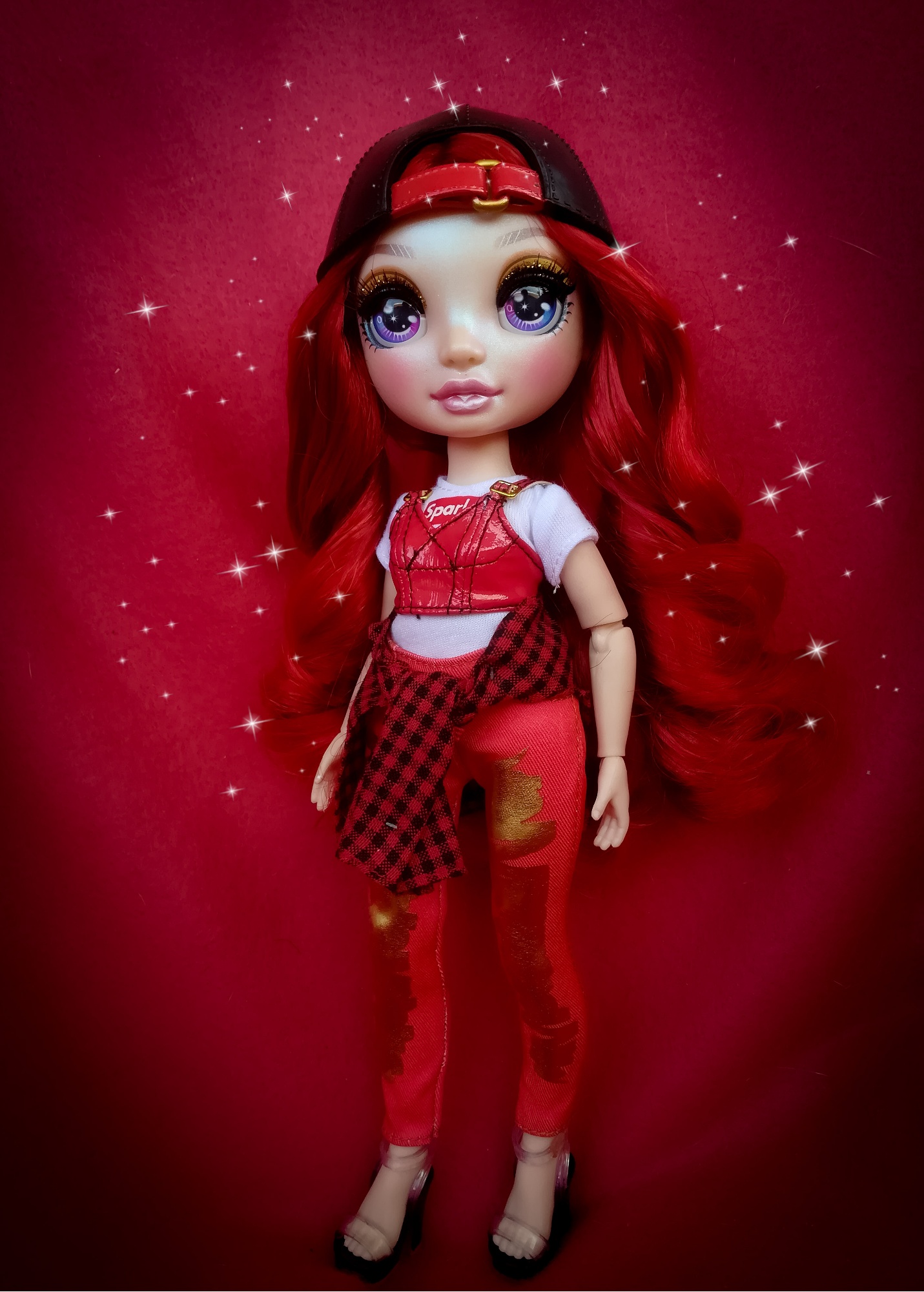 Nukkebuumi: Rainbow High Ruby Anderson