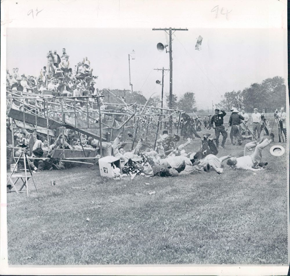 Grandstand Collapse at the 1960 Indianapolis 500 - An Engineer's Aspect
