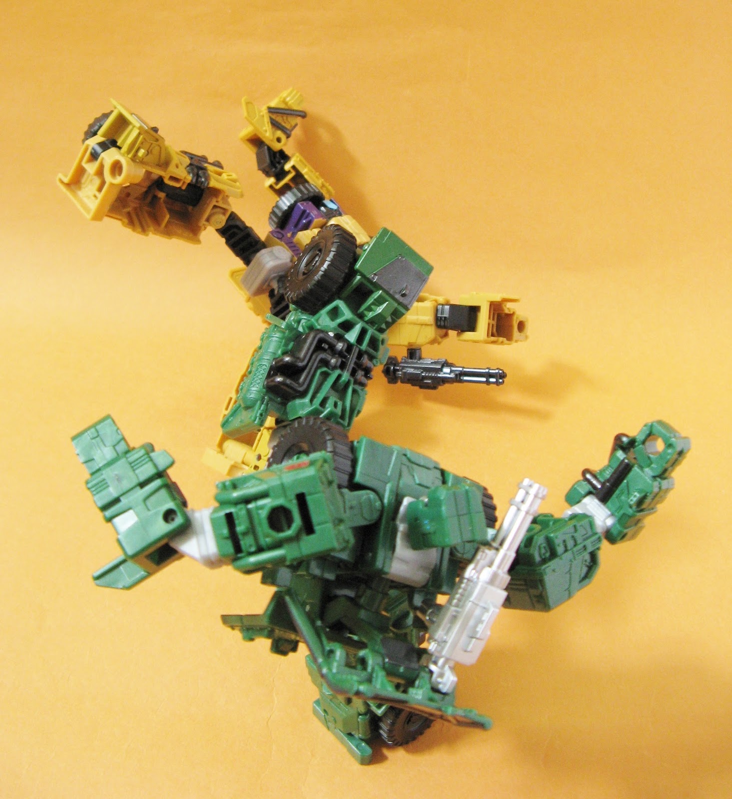 Transformers Generations Combiner Wars Deluxe class HOUND IDW 變形金剛世代合體 ...