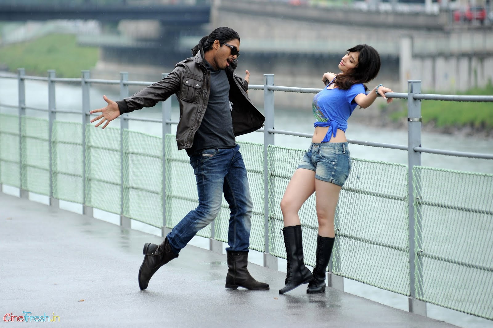Badrinath Movie Latest Stills Allu Arjuntamanna Badrinath Photo Stills