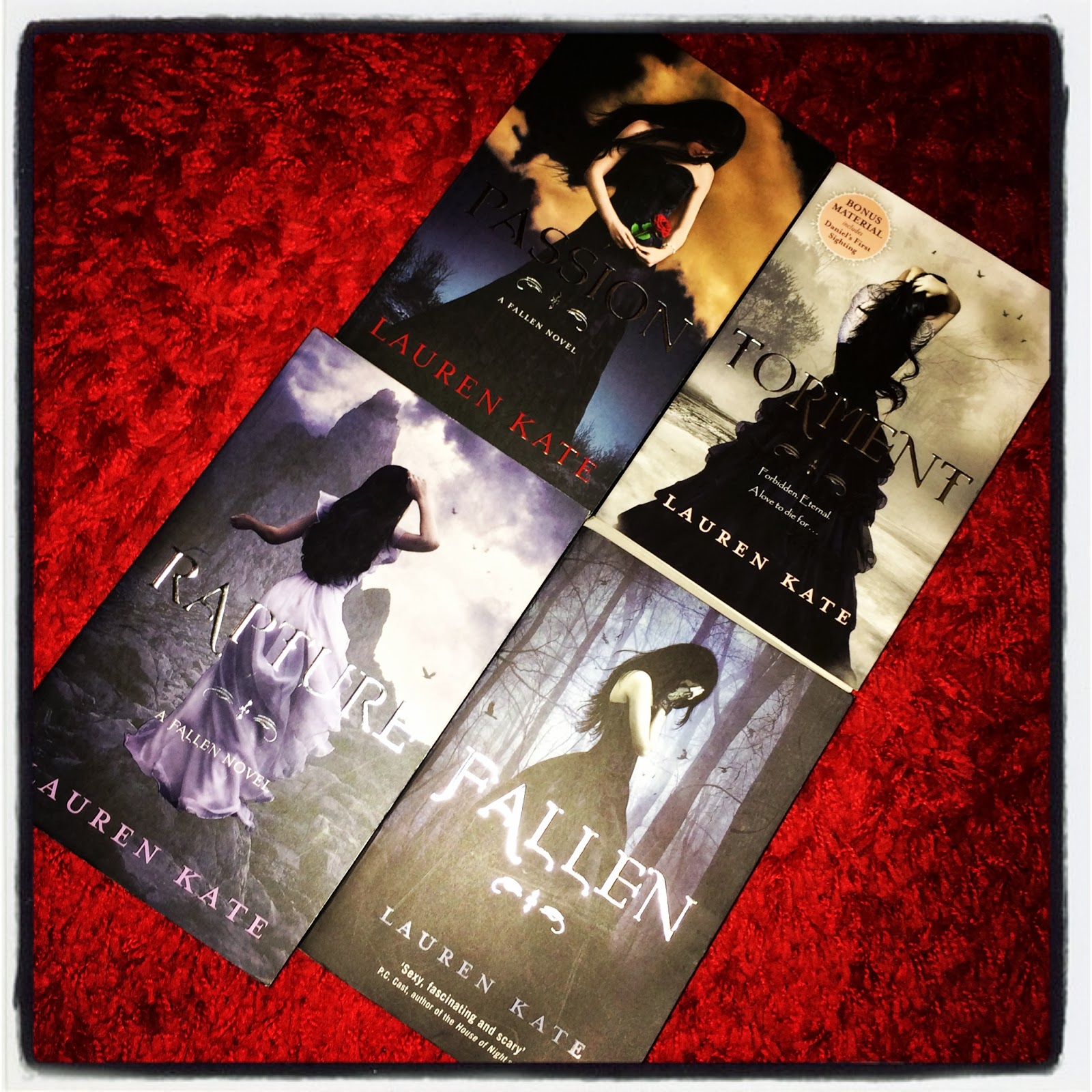 A Secret Reading Garden: Lauren Kate: THE FALLEN SERIES