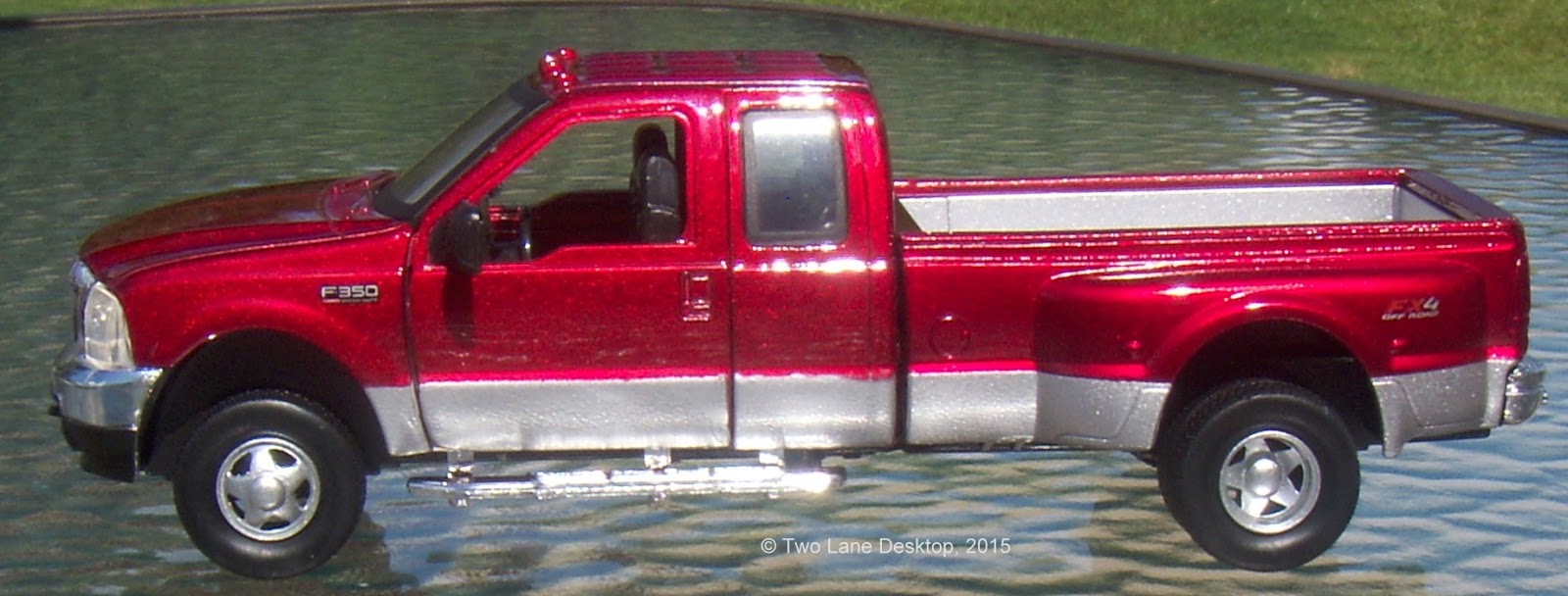 Comparison: New-Ray 1:32 Chevy Silverado 2500HD, Dodge Ram 3500, and ...
