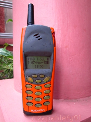 Semua Tentang Handphone Jadul: ericsson r250 dan t39m