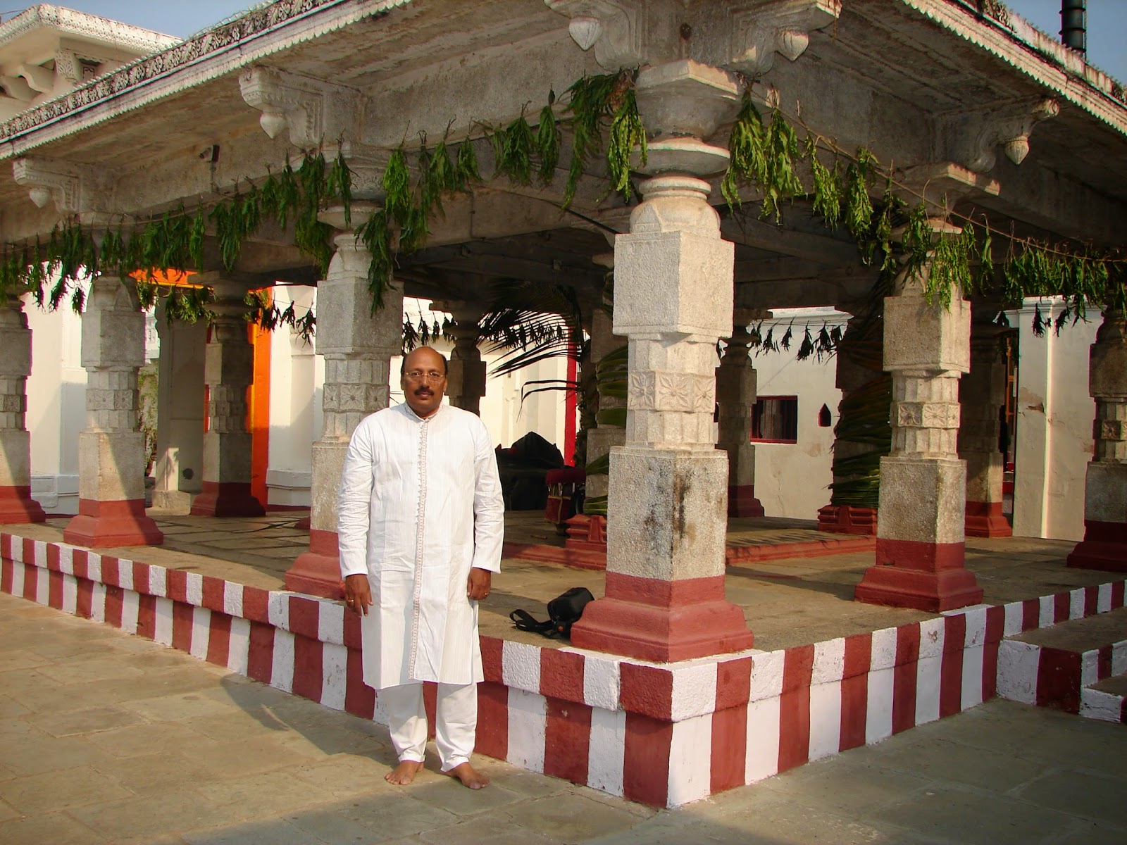 Raghu's column!: Ancient Sitaram Bagh Temple, and its overwhelming ...