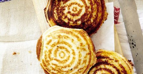 In en om die huis: MAALVLEIS-EN-MOZZARELLA-JAFFELS