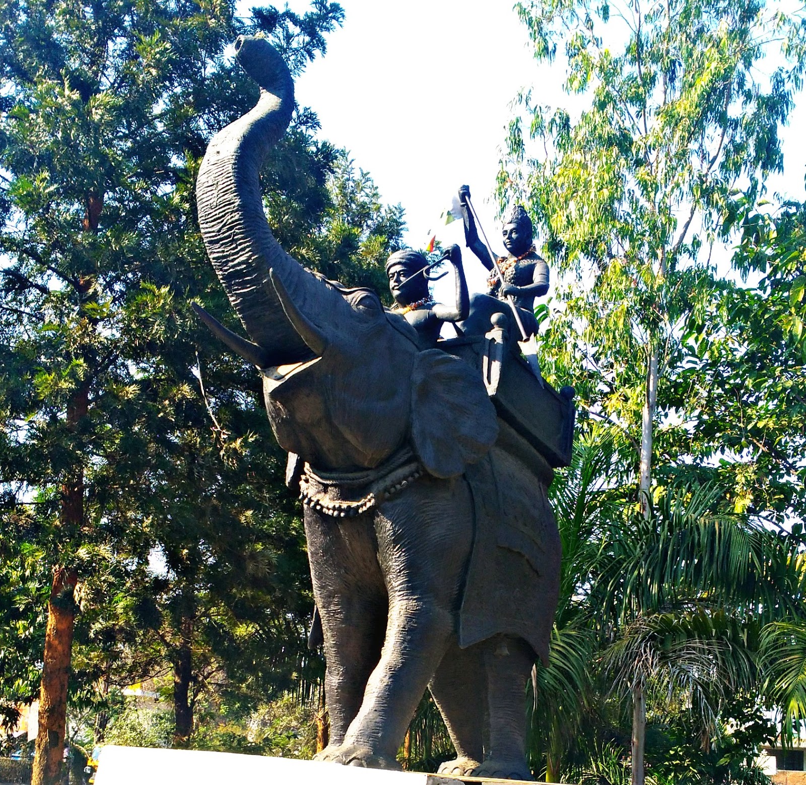 रानी दुर्गावती की जीवनी और इतिहास | Rani Durgavati Jivani in hindi ...