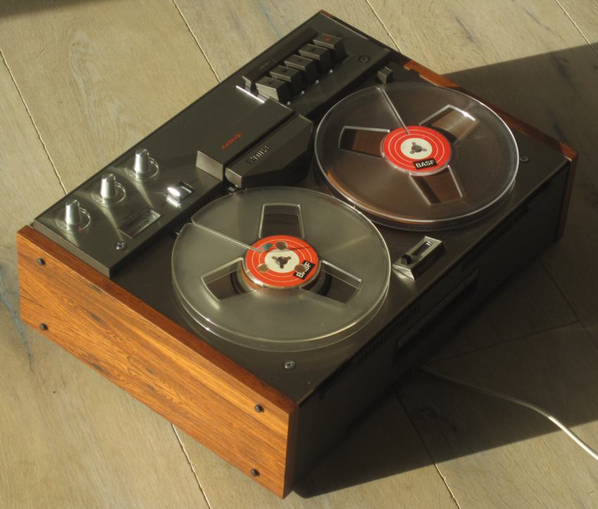 Ulis Wahlblog 2009/2013: Zwei bricked tablets im Tri-Café