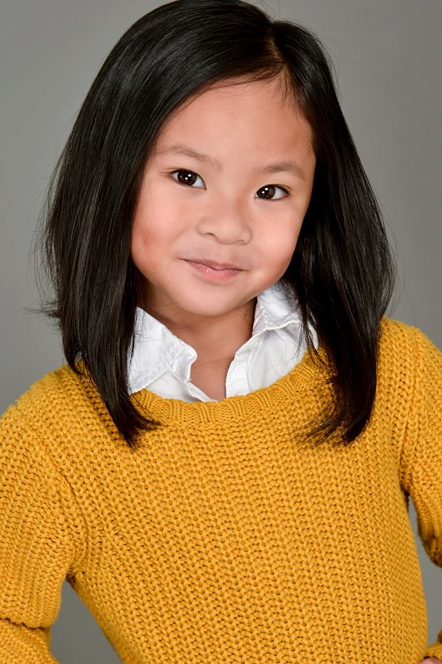 Seattle Artists Agency: HiHo Kids Interview a Little Person