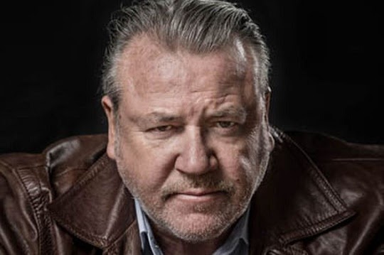 Ray Winstone fala sobre seu papel como o General Dreycok em Viúva Negra ...