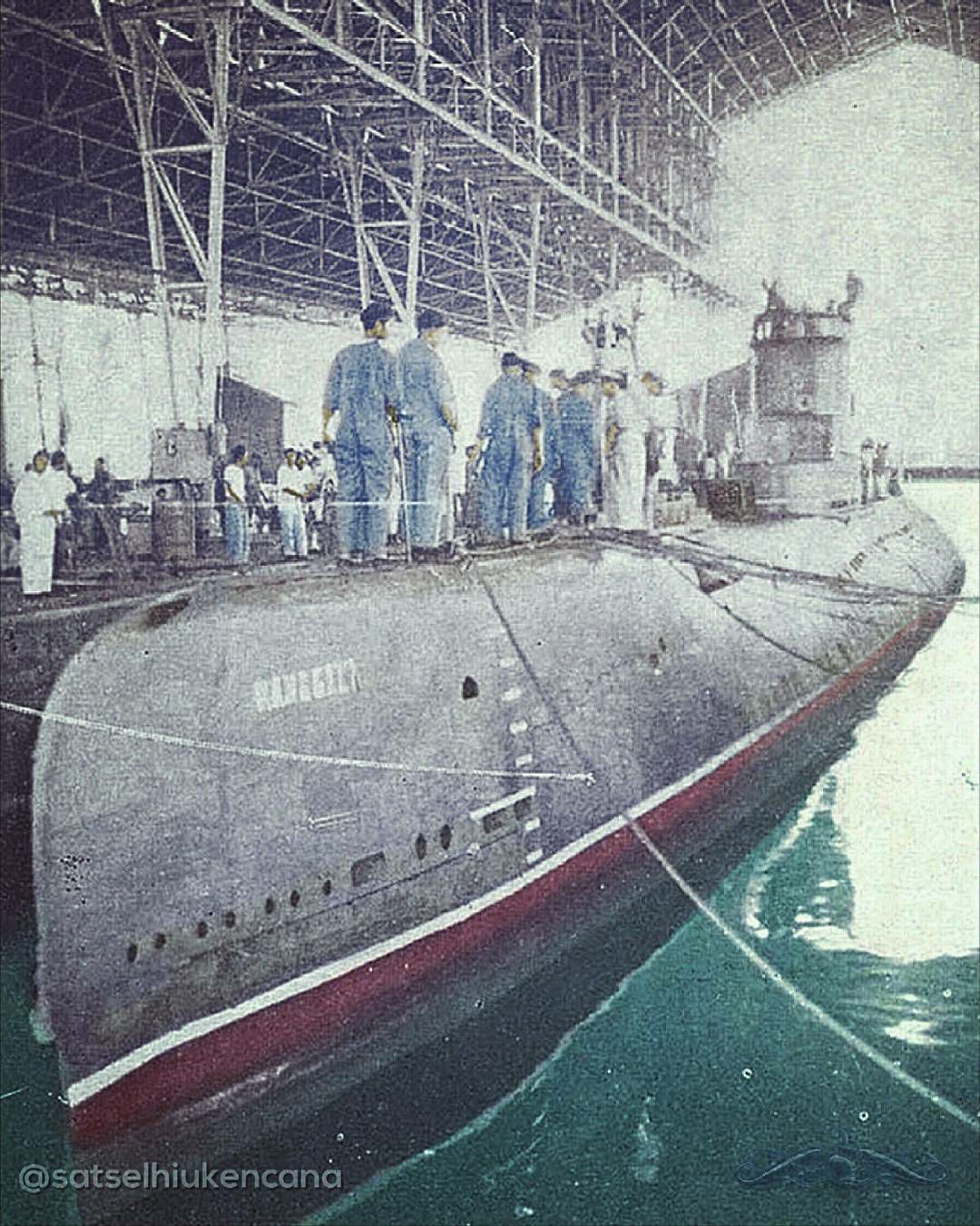 DEFENSE STUDIES: Mengenal Korps Hiu Kencana, Satuan Khusus Kapal Selam ...