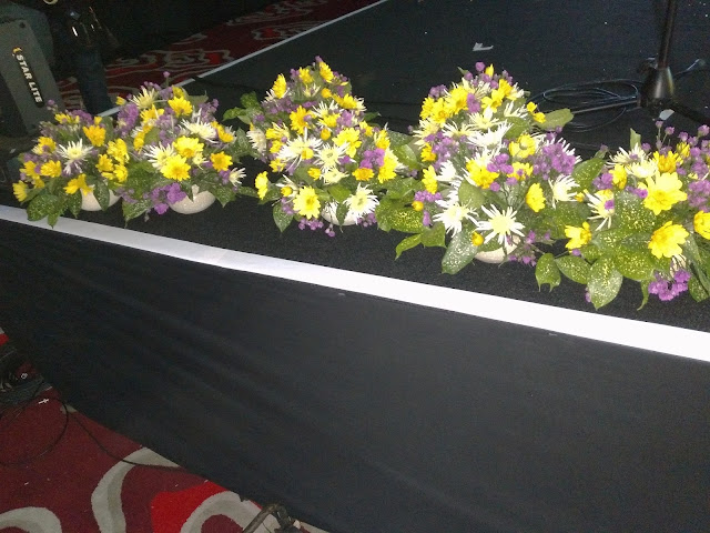 JASA PEMBUAT BUNGA UNTUK MEJA SEMINAR DI YOGYAKARTA, JASA PEMBUAT BUNGA ...