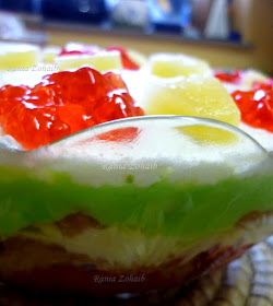 Rania @ Work with sugar'n spice: ***The Fruit Cocktail Trifle***