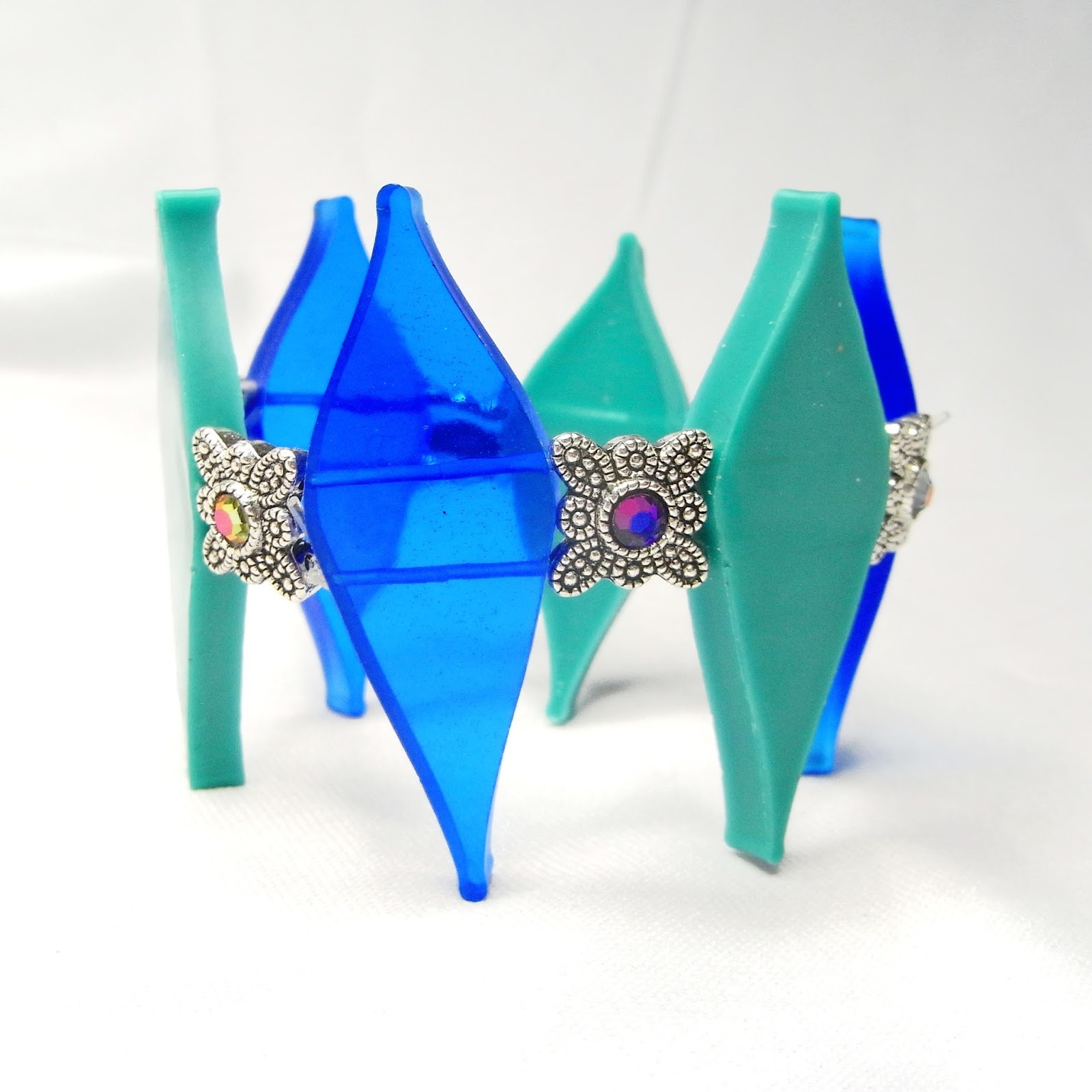 Mill Lane Studio: Resin Diamonds Bracelet Tutorial