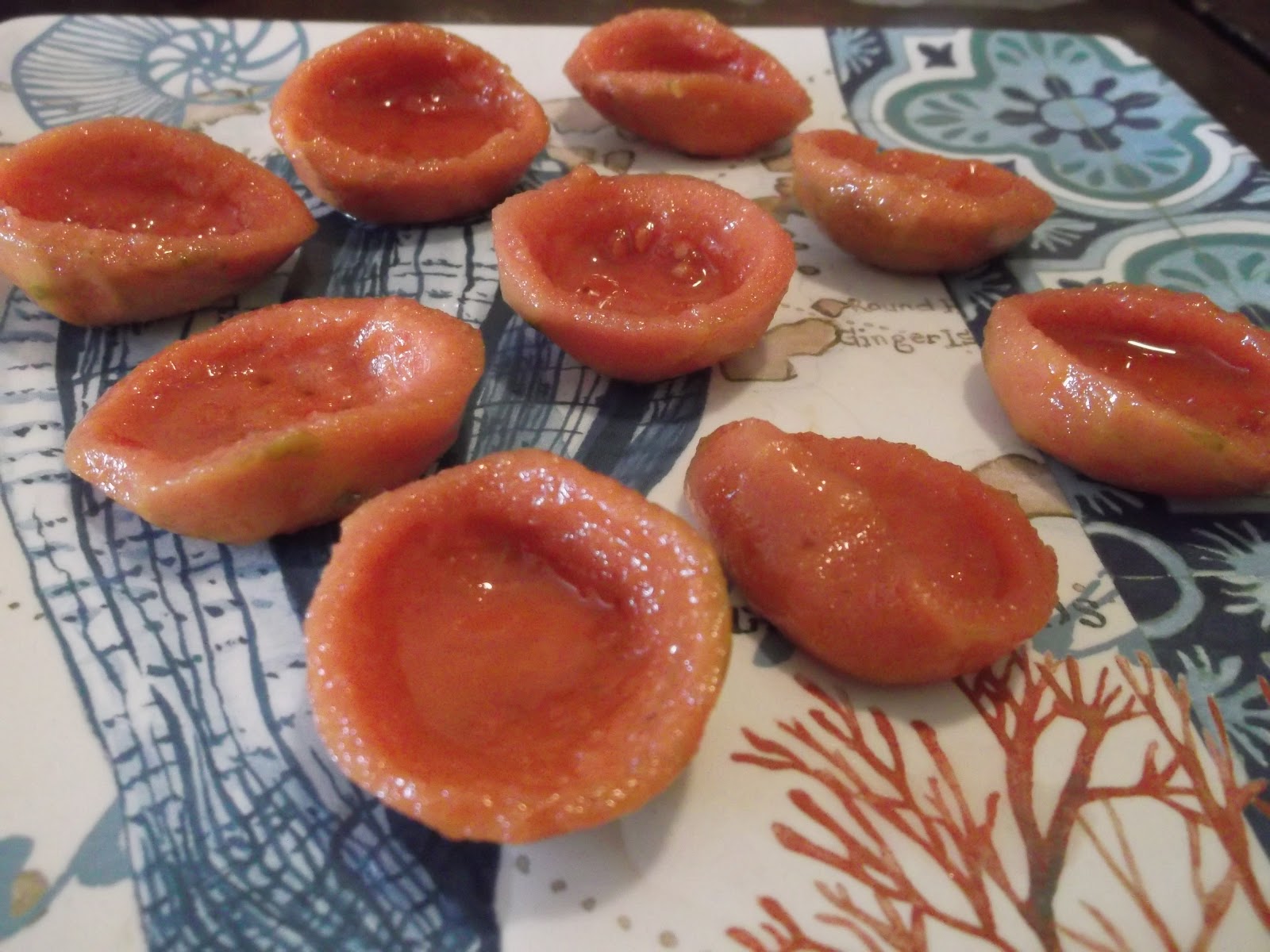 DESSERTS AROUND THE GLOBE: Guava Shells filled with Dulce de Leche ...
