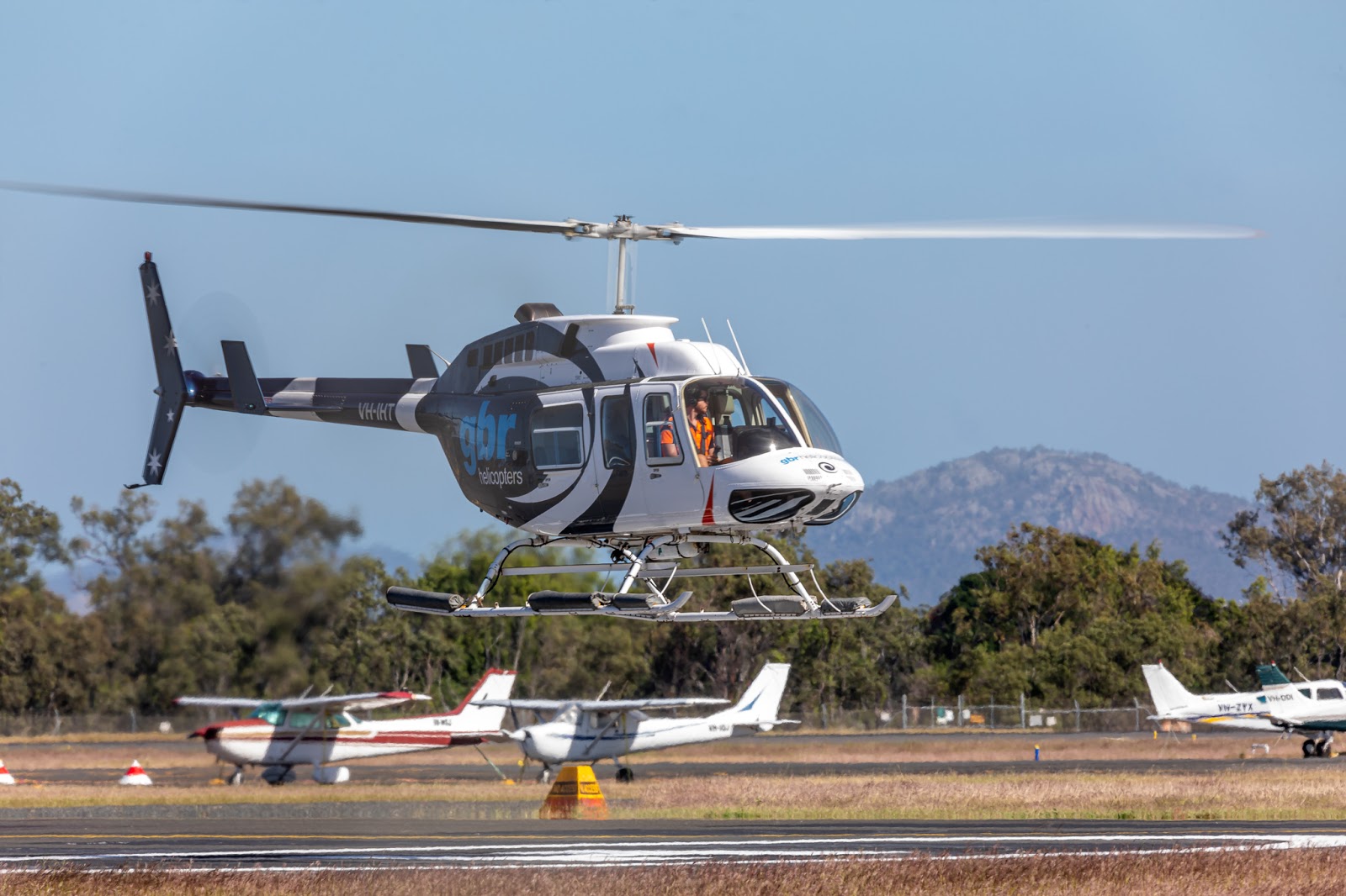Central Queensland Plane Spotting: A Trio of Great Barrier Reef ...
