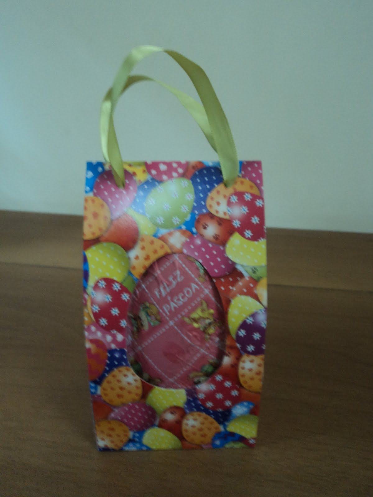 Kumadres do Artesanato: Ovos de chocolates deliciosos e ainda lindos de ...