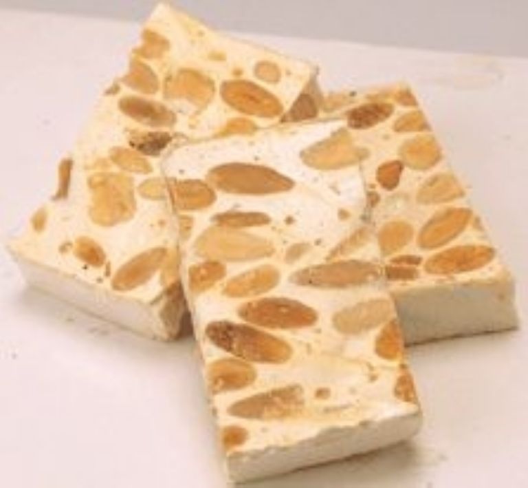 TURRON DE MANI , DULCERIA CRIOLLA VENEZOLANA