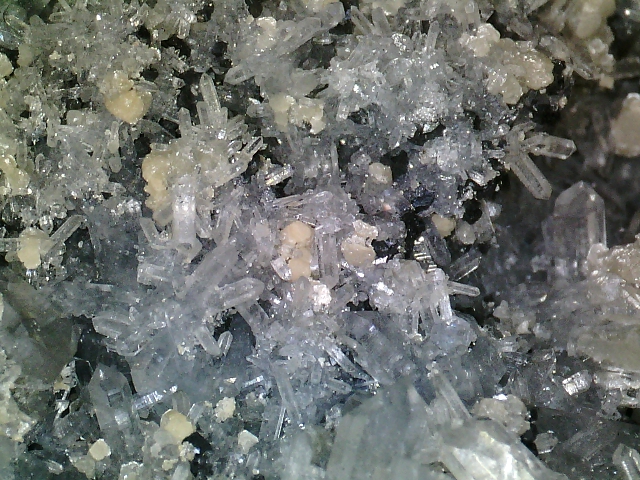 CSMS GEOLOGY POST: BYE BYE DICK'S ROCK SHOP; WORMY ALUNITE